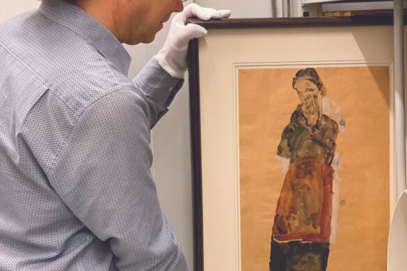 the photographer recreating and reframing famous historical moments ...